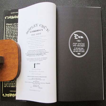 Music Memorabilia - The Dirt: Confessions of the World`s Most Notorious ...