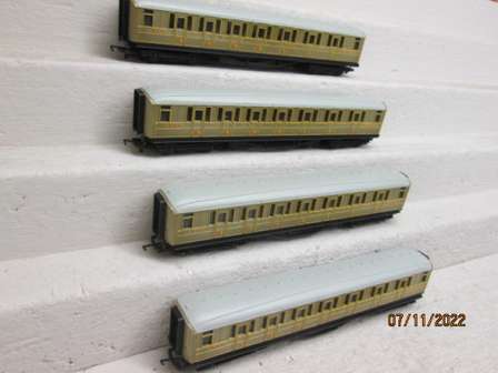 Rolling Stock - OO SCALE : HORNBY : LNER - X4 PASSENGER COACHES was ...