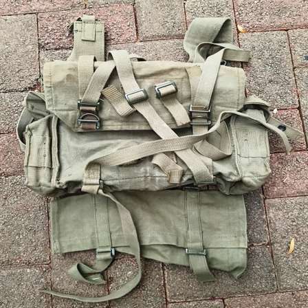 Kit - SADF Border War 1960`s canvas bag with all attachments in good ...