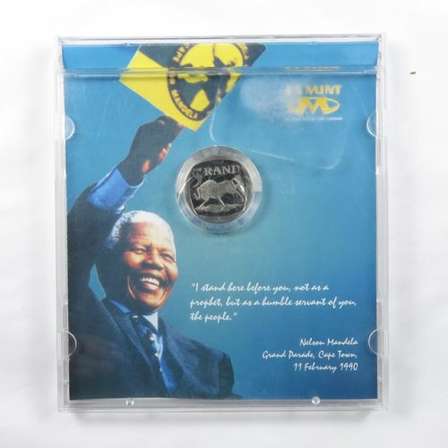 2000 R5 - NELSON MANDELA PROOF 5R COIN - YEAR 2000 - SOUTH AFRICAN MINT CO. was sold for R21.00 ...