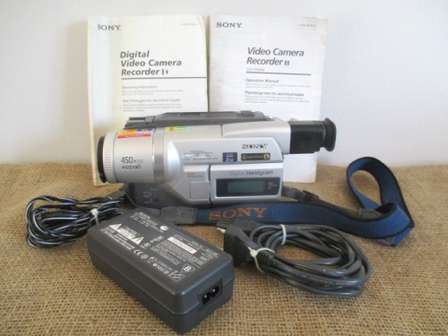 Professional - Sony DCR-TRV120E 450x Digital 8 Digital Video Camera Recorder With Carry Bag 1995 ...