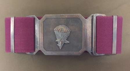 Belts & Buckles - 1 Parachute Battalion Stable belt was sold for R1,000 ...