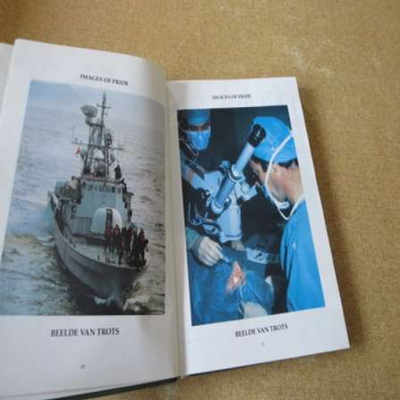 Books - SUID-AFRIKAANSE WEERMAG: OORSIG / SOUTH AFRICAN DEFENCE FORCE ...