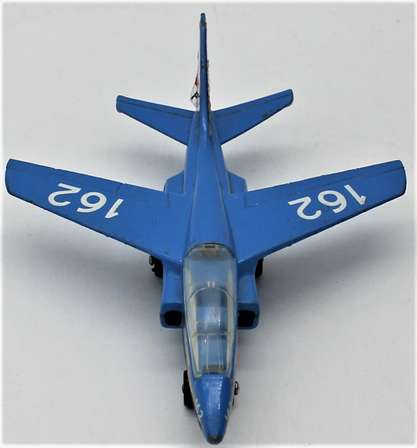 Models - Matchbox - 4x Skybuster Aeroplanes - 2x Jets , Crunchie Bi ...