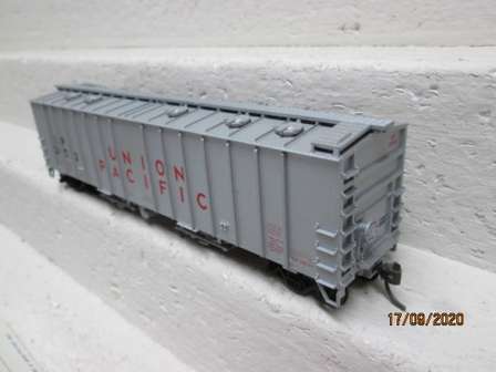 Rolling Stock - HO SCALE : WALTHERS : UNION PACIFIC - CLOSED HOPPER ...