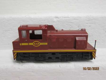 Locomotives - HO SCALE : LIMA : SAR DIESEL SHUNTER was listed for R200 ...