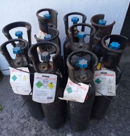Welding - Afrox Porta Pack Oxygen Cylinder was sold for R1,500.00 on 5 ...