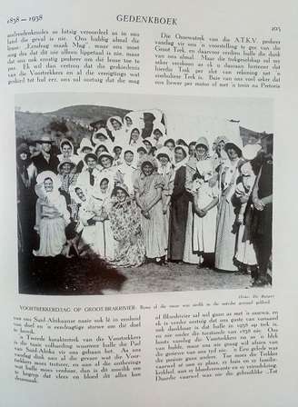 Africana - Gedenkboek van die Ossewaens op die Pad van Suid-Afrika ...