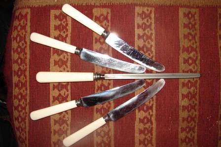 Cutlery - 4 Warranted Sheffield knives and Sharpener was sold for R185 ...