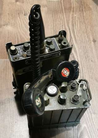 Kit - SADF BORDER WAR PERIOD SO/53 MANPACK VHM/FM RADIO & A60 SA MK3 ...