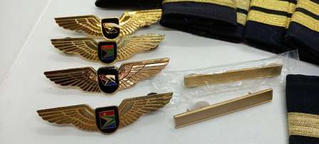 Other Badges & Insignia - Collection of SAA Pilot Wings,Epaulets and ...