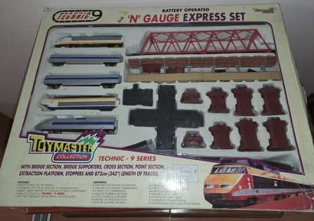 Vintage Toys - Pre-owned 3 x Vintage Tecnic 9 `N` Gauge Locomotive ...