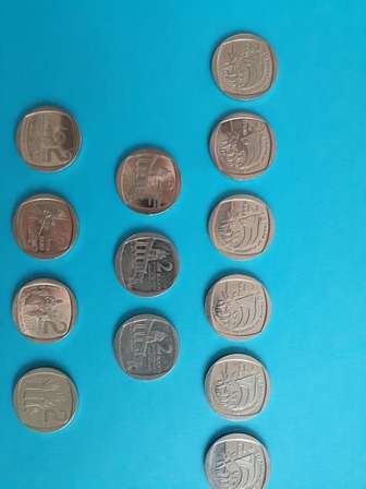 Two Rand - Set of 13 SA commemorative R2 coins, including FOUR error ...