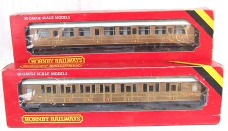 Rolling Stock - HORNBY OO: Set Of Vintage British LNER Passenger ...