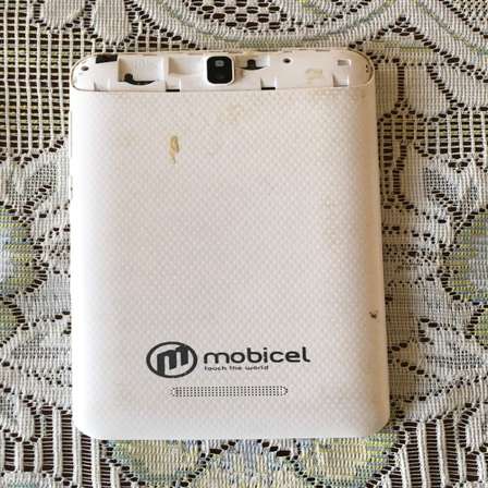 Other Smartphone Brands - Mobicel tablet (please read) was sold for R51 ...