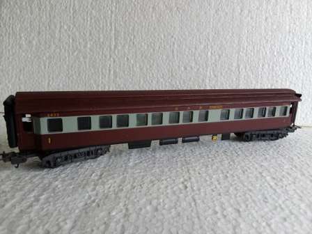 Rolling Stock - LIMA 1ST CLASS COACH was sold for R275.00 on 16 Aug at ...