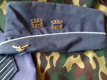Uniforms - SADF - SA AIRFORCE SIDE CAP WITH BADGE/ Sgt. BRASSARDS/ SAAF ...