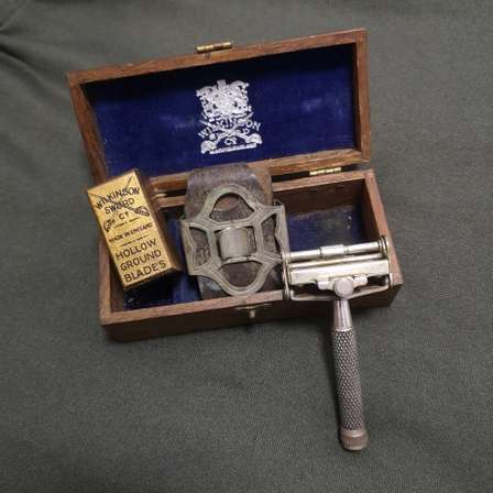 Other Antiques & Collectables - Vintage Wilkinson razor, Empire Edition ...
