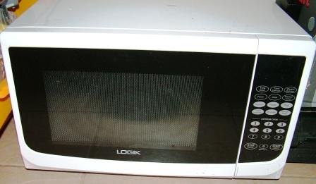 Microwaves - LOGIK MICROWAVE EM928E was sold for R151.00 on 30 Mar at ...