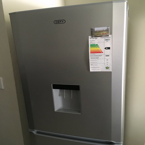 Fridges & Freezers - MODERN DEFY FRIDGE was sold for R2,800.00 on 20 ...