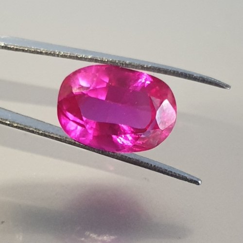 Rubies - Massive AAA Grade 7.70ct Certified Natural Ruby VVS (Oval Cut ...