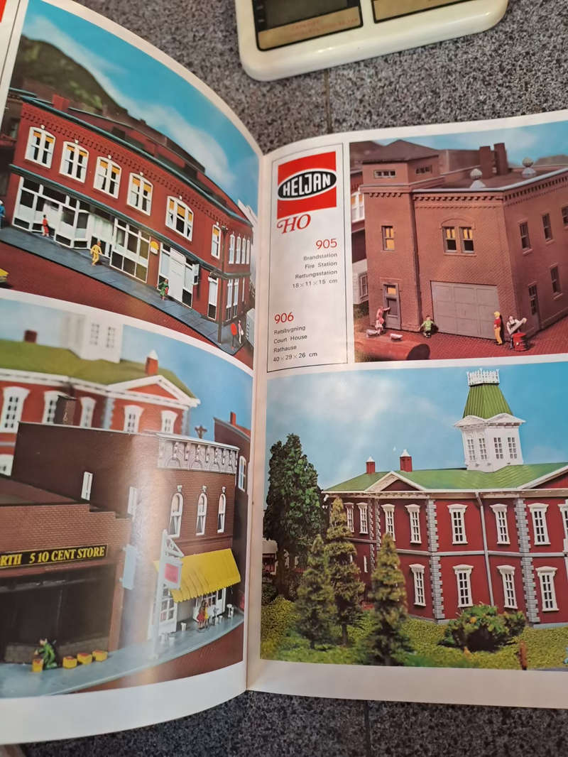 Catalogues & Magazines - Heljan building and accesories catalogue 1977/ ...