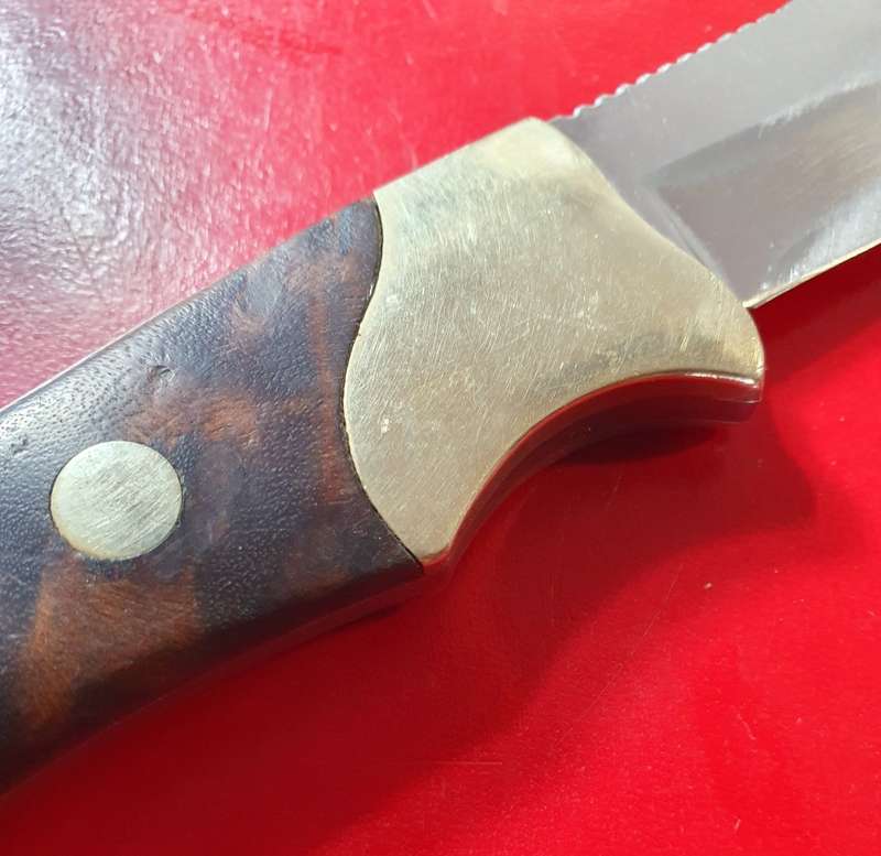 Knives & Daggers - 21CM LONG HUNTING KNIFE. WOOD AND BRASS HANDLE. for ...