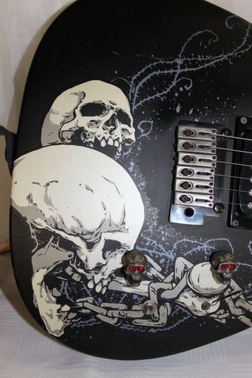 Electric - A SUPERB VENSON "CUSTOM" ELECTRIC GUITAR IN AWESOME CONDITION - JUST SERVICED AND NEW ...