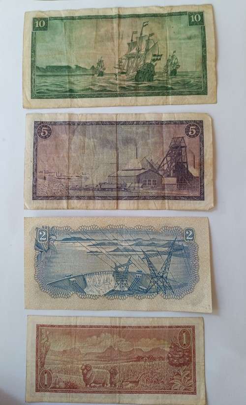 TW de Jongh - Rare vintage collectors set of South African bank notes ...