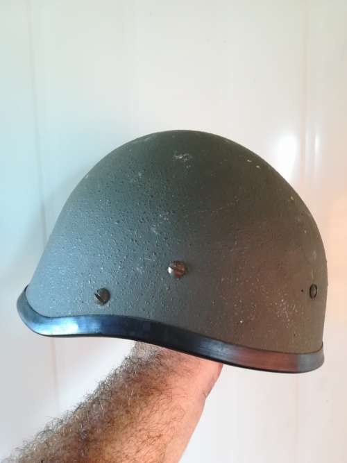 Headgear - SADF Parabat Helmet was sold for 500.00 on 17 Mar at 20:01 ...