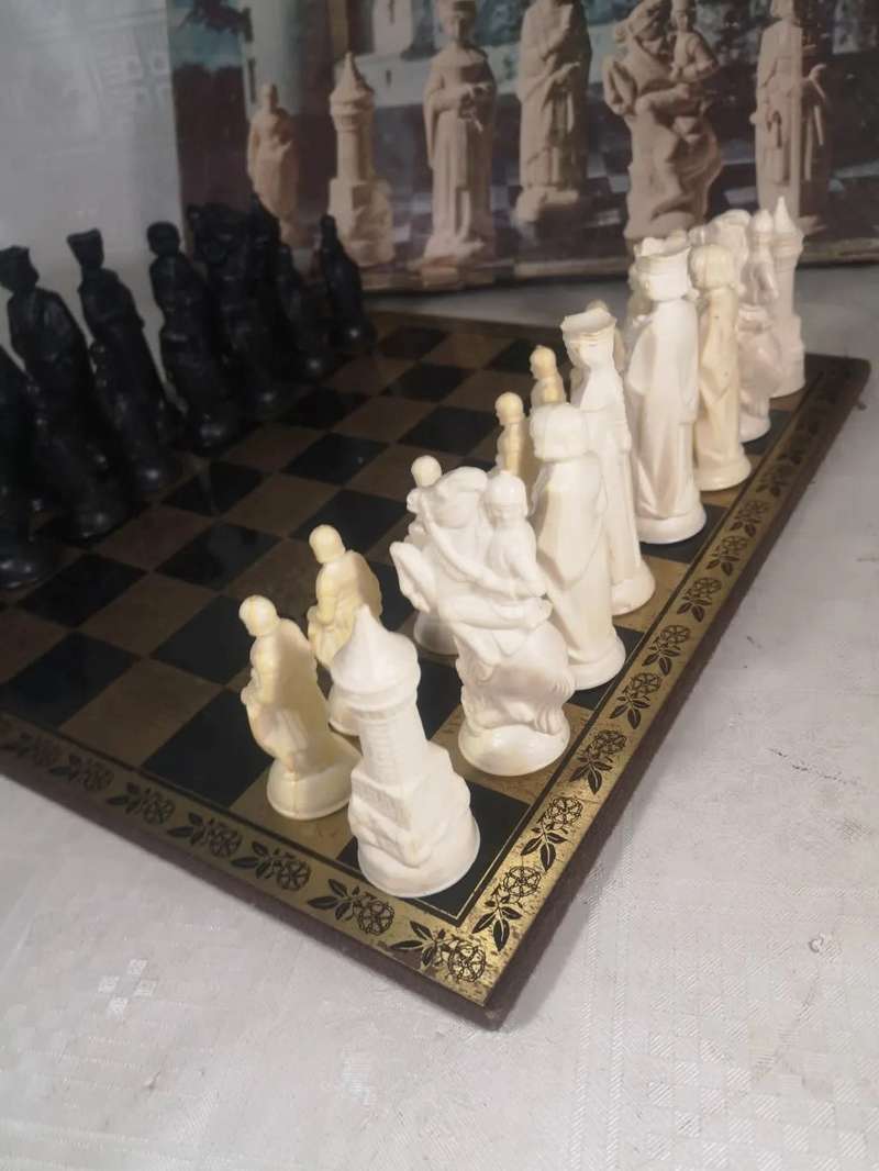 Chess, Draughts & Checkers - Renaissance Chess Set , 1950s in Original ...