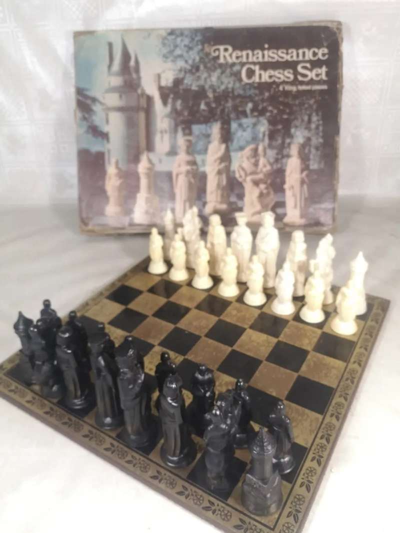 Chess, Draughts & Checkers - Renaissance Chess Set , 1950s in Original ...