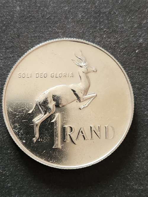 One Rand - SA Silver One Rand 1987 UNC- as per photograph was sold for ...