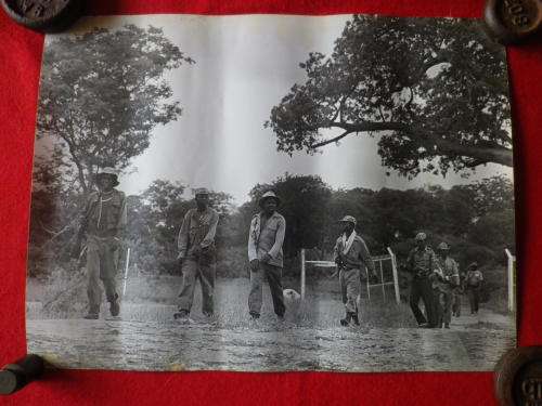 Photos - RHODESIA - `TERRS` COMING INTO `PAPA` ASSEMBLY POINT ...