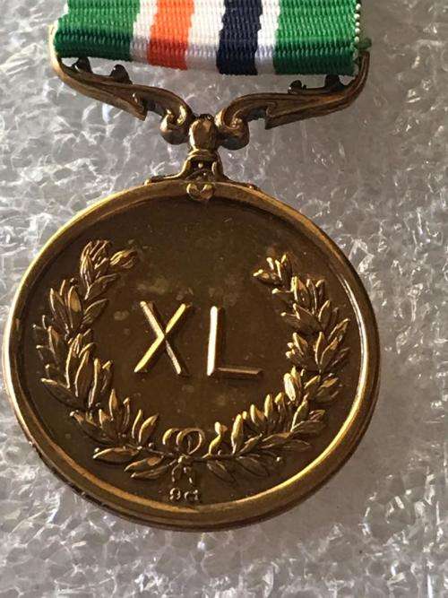 SADF & SANDF - MINIATURE SADF 9CT GOLD GOOD SERVICE MEDAL FOR 40 YEARS ...