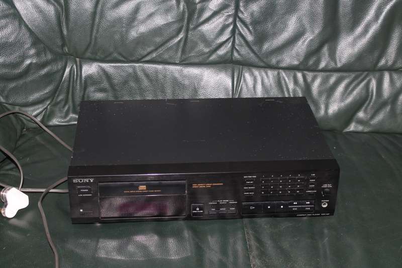 CD & Cassette Players - Sony CD Player was sold for 399.00 on 30 Jun at ...