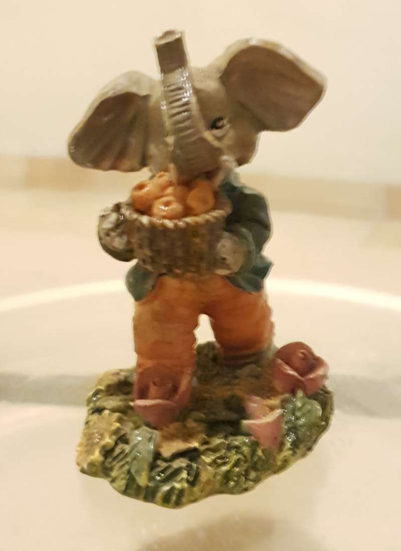 Oriental Porcelain - VERY COLOURFUL 1996 HAMILTON COLLECTION PEANUT ...