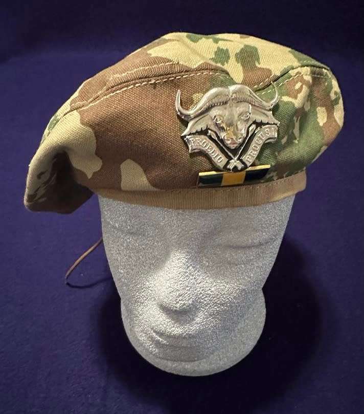 Headgear - 32 Battalion Camoflage Beret - Buffalo Badge and Infantry ...
