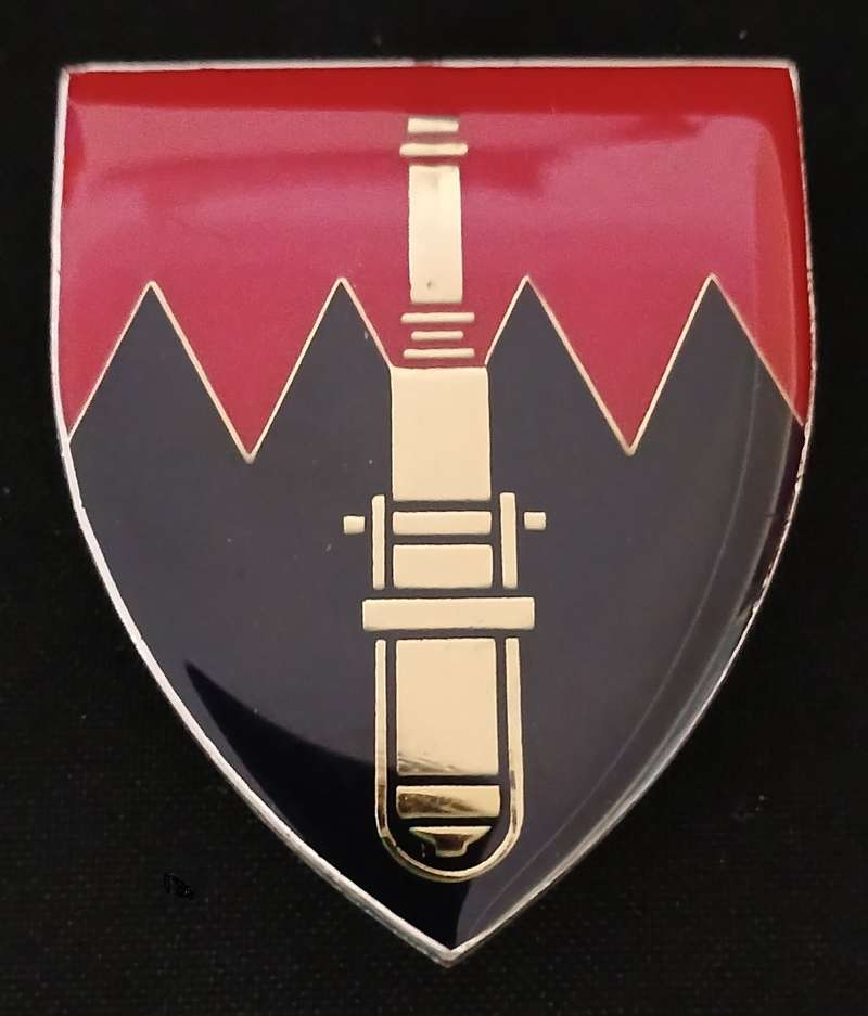 South African Army - SADF 26 FIELD ARTILLERY REGIMENT SHOULDER FLASH ...