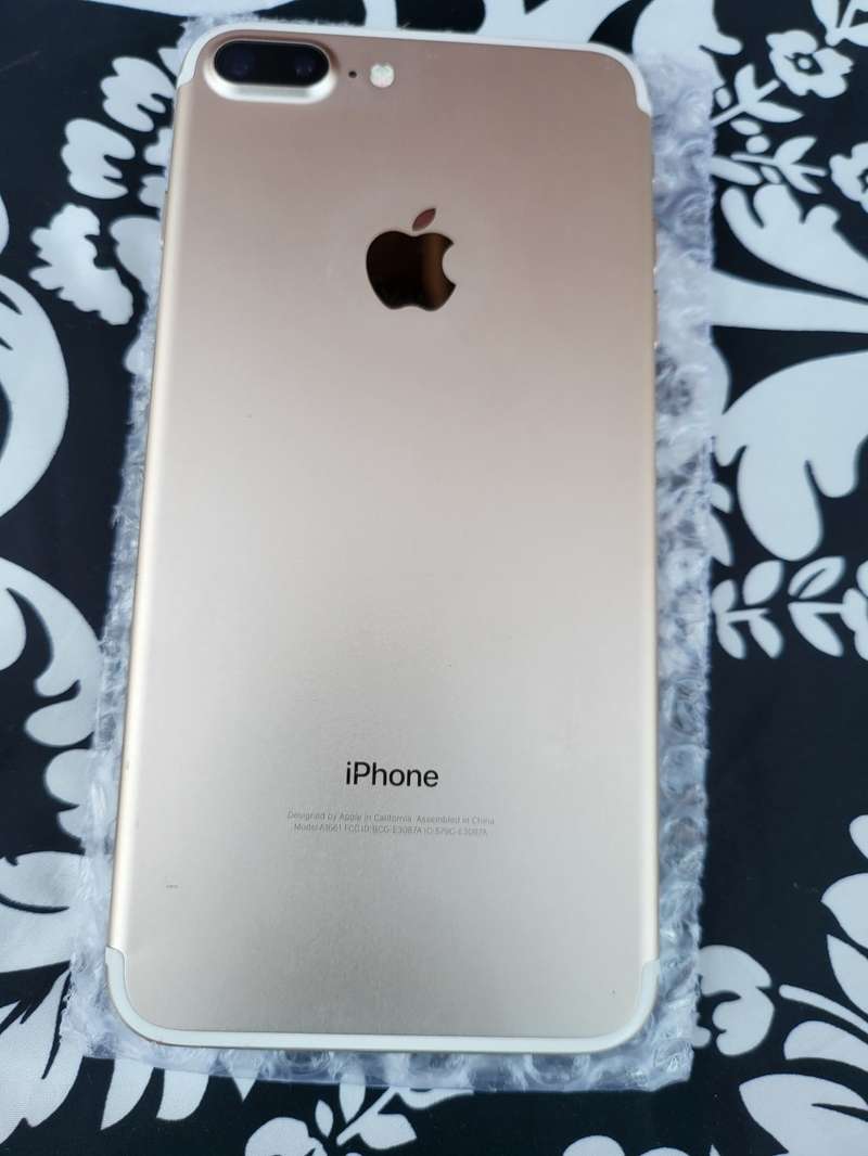 Apple - iPhone 7 Plus - Gold - 128GB - Very Good Condition was sold for 2,370.00 on 10 Jul at 22 ...