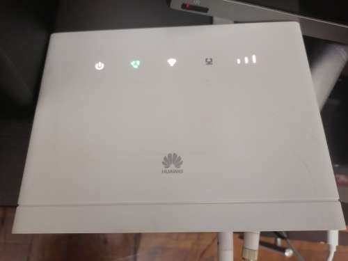 Modems - Huawei 4G Router model B315s (It take a SIM CARD) up to 32 ...