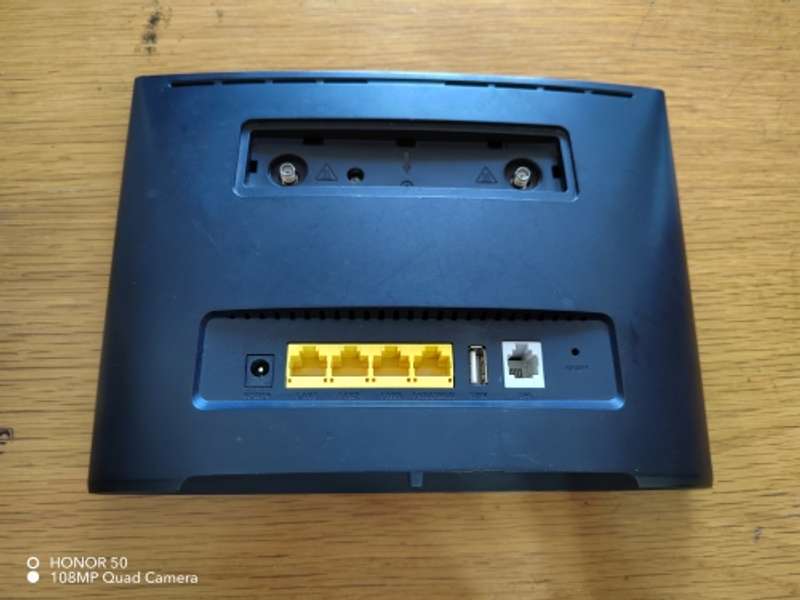 Modems - Huawei 4G/5G Router model B525 (It take a SIM CARD) was sold ...
