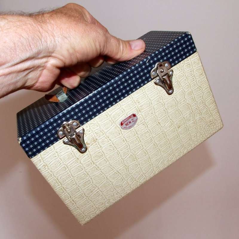 Projectors - 1950's Japanese ROMAN SLIDE NEW Z portable 35mm Slide ...