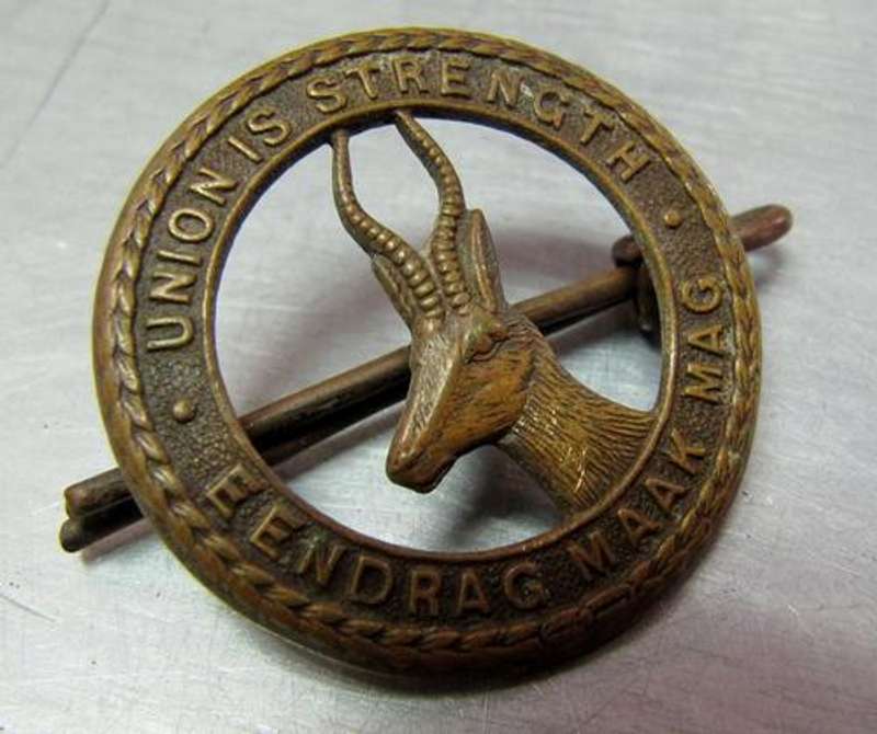 South African Army - South African Defence Force cap badge - Union is ...