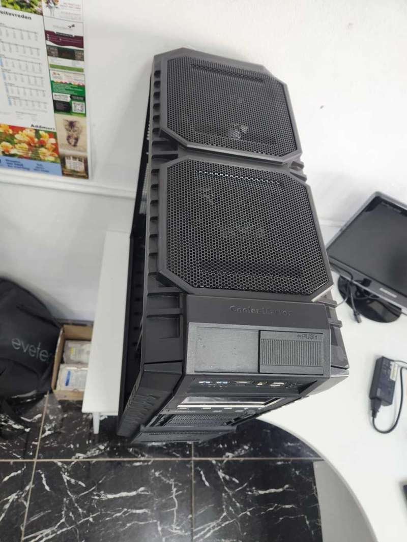 Cases & Towers - Cooler Master HAF x High Air Flow Tower Computer Case ...