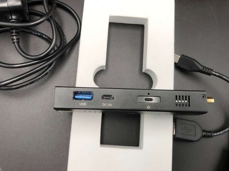 PC Desktops & All-in-Ones - Mecer S01+C Xtreme Windows PC Stick ...