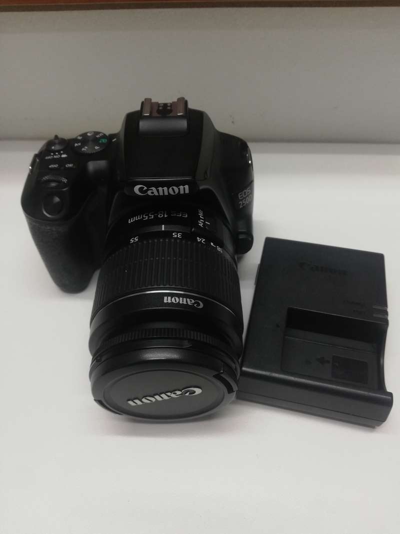 Digital SLR - Canon EOS 250D DSLR camera, 24.2 megapixel, 18-55mm lens ...