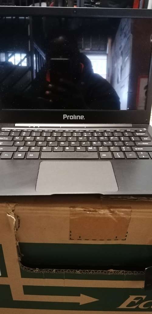 Laptops & Notebooks - High End Proline V1165C4, 4G, 500GB, 10hrs ...