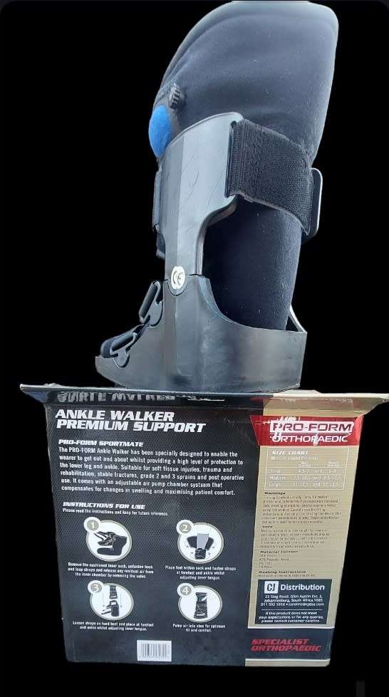 Boots - moon boot orthopedic with pump was sold for 1.00 on 10 Jul at ...