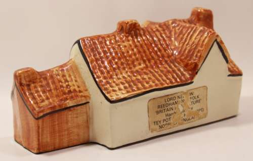 English Porcelain - Lord Nelson Pub Reedham Norfolk Porcelain Ornament ...